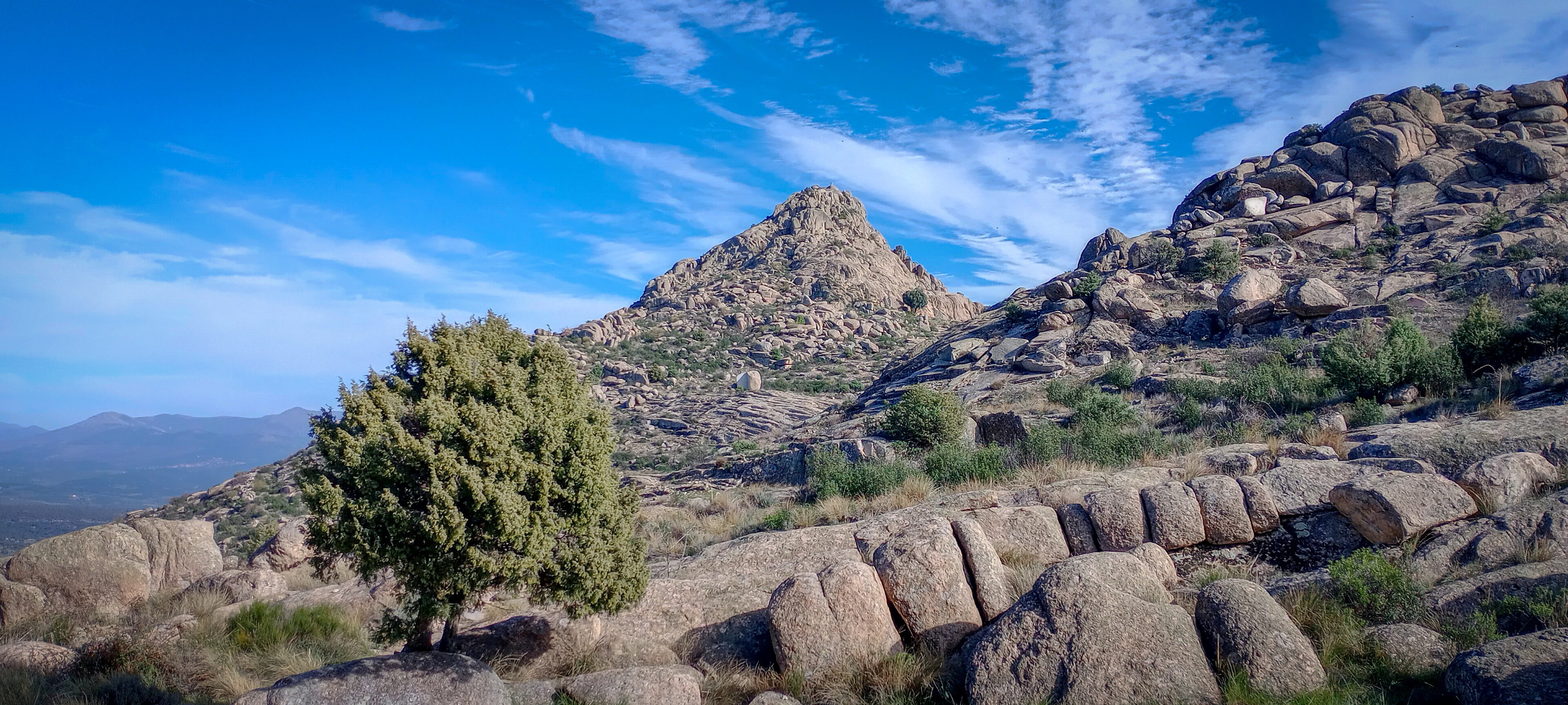 Iniciación al «corre-trepa», una propuesta en las Cabreras y el Pico de ...